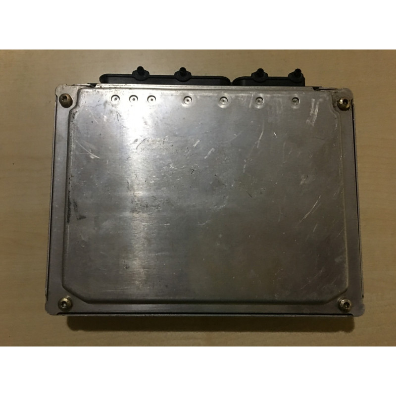 ENGINE ECU BOSCH M3.8.2 0261204778 VAG 8D0907558D