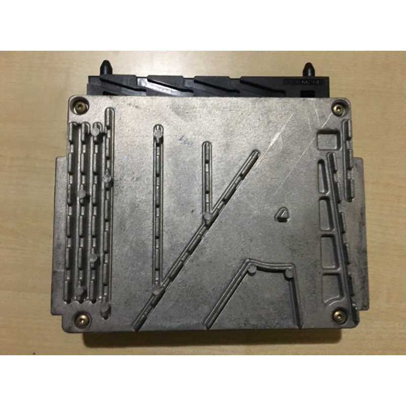 ENGINE ECU BOSCH ME7.0.1 0261207392 VOLVO 08627757A HS.2