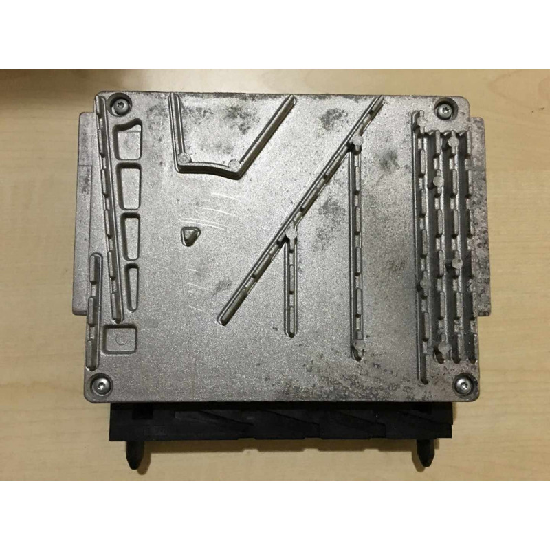 ENGINE ECU BOSCH ME7.0.1 0261207712 VOLVO 08675760A L6.2