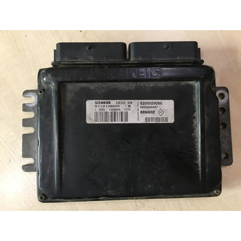 ECU SIEMENS SIRIUS 32N S110138000B RENAULT MEGANE I 1.6i 8200059086 ...