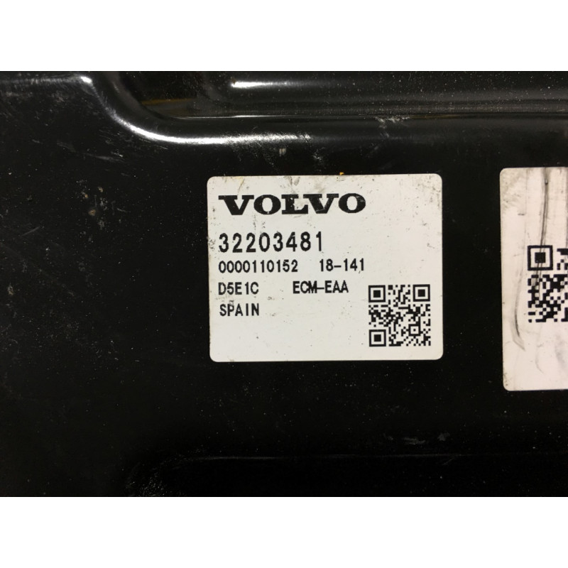 ENGINE ECU DENSO VOLVO 32203481