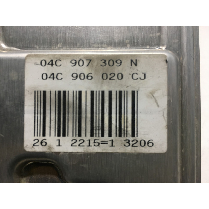 ENGINE ECU BOSCH ME17.5.24 0261S08574 VAG 04C907309N